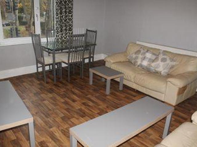 2 Bedrooms Flat for rent in Abbeydale Road, Sheffield S7