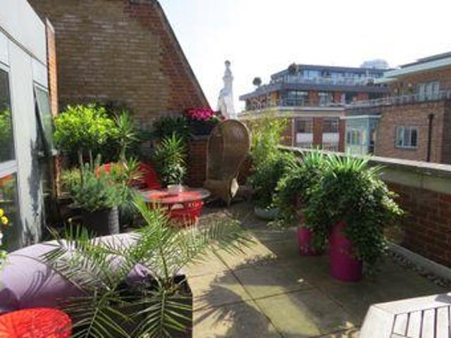 2 Bedrooms Flat for rent in Abbots Manor, London SW1V
