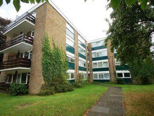 2 Bedrooms Flat for rent in Abbots Park, St Albans AL1