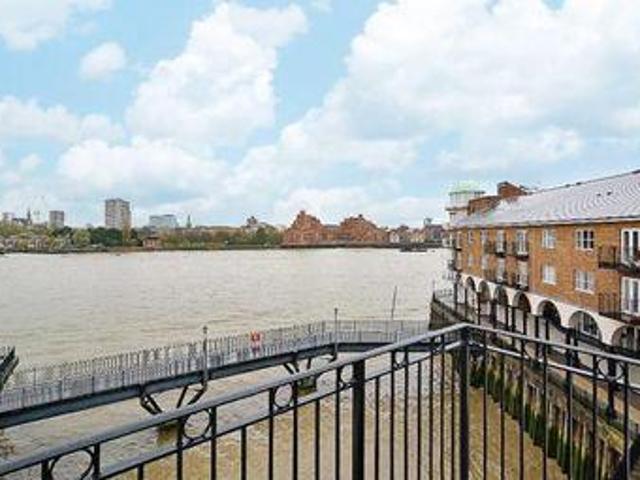 2 Bedrooms Flat for rent in Abbotshade Road, London SE16