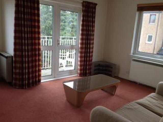 2 Bedrooms Flat for rent in Abercorn Court, Edinburgh EH8