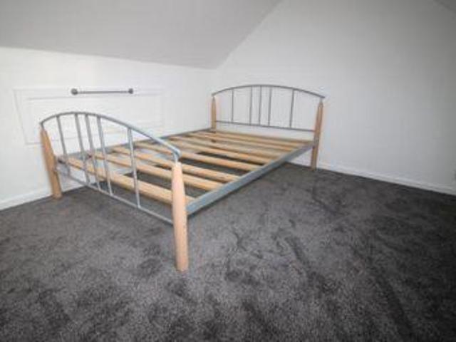 2 Bedrooms Flat for rent in Abercorn Crescent, Harrow HA2