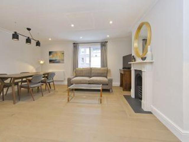 2 Bedrooms Flat for rent in Abingdon Road, London W8