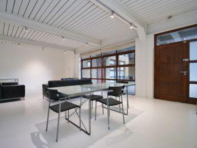 2 Bedrooms Flat for rent in Acton Lane, London NW10