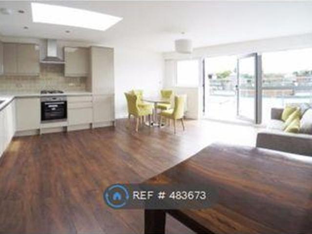 2 Bedrooms Flat for rent in Acre Lane, London SW2