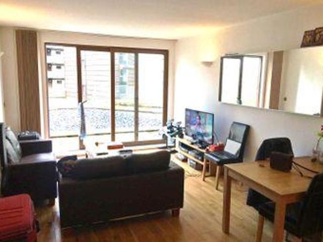 2 Bedrooms Flat for rent in Advent House 2, Isaac Way, Manchester M4
