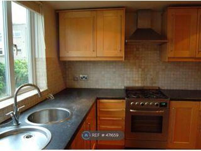 2 Bedrooms Flat for rent in Adys Road, London SE15