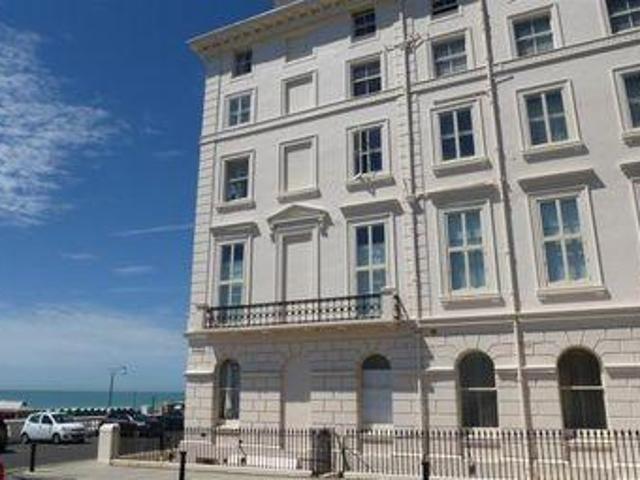 2 Bedrooms Flat for rent in Adelaide Crescent, Hove, East Sussex BN3