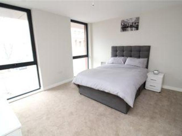 2 Bedrooms Flat for rent in Adelphi Wharf 1B, 11 Adelphi Street, Salford, Greater Manchester M3