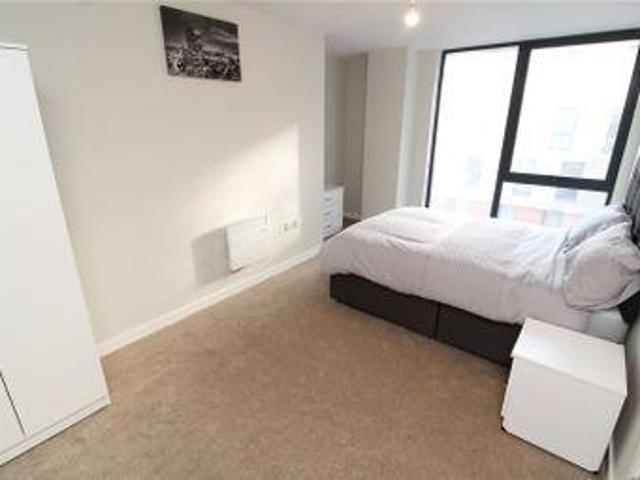 2 Bedrooms Flat for rent in Adelphi Wharf 1B, 11 Adelphi Street, Salford, Greater Manchester M3