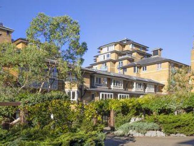 2 Bedrooms Flat for rent in Admiral Walk, London W93Ua W9