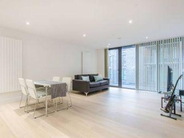 2 Bedrooms Flat for rent in Admiralty Avenue, Canary Wharf E16