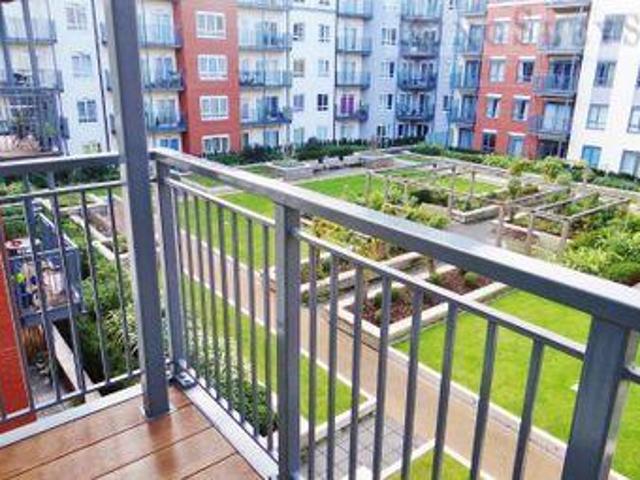 2 Bedrooms Flat for rent in Aerodrome Road, London NW9