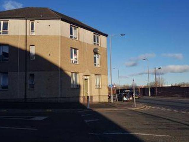 2 Bedrooms Flat for rent in Aikenhead Road, Glasgow G42