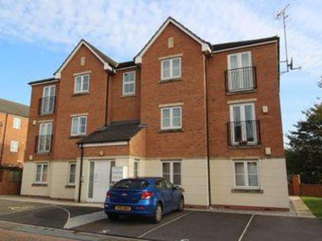 2 Bedrooms Flat for rent in Ainsley Court, Leeds LS14