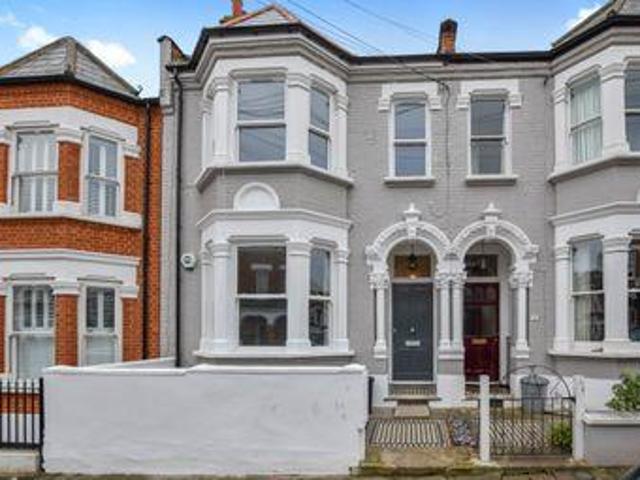 2 Bedrooms Flat for rent in Airedale Road, Balham, London SW12
