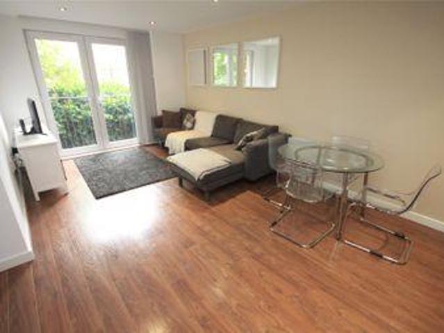 2 Bedrooms Flat for rent in Alto C, Sillavan Way, Salford, Greater Manchester M3