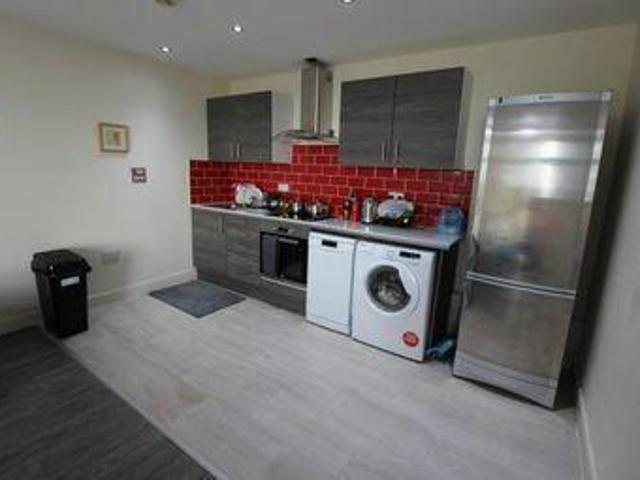 2 Bedrooms Flat for rent in Altolusso, Bute Terrace, Cardiff CF10