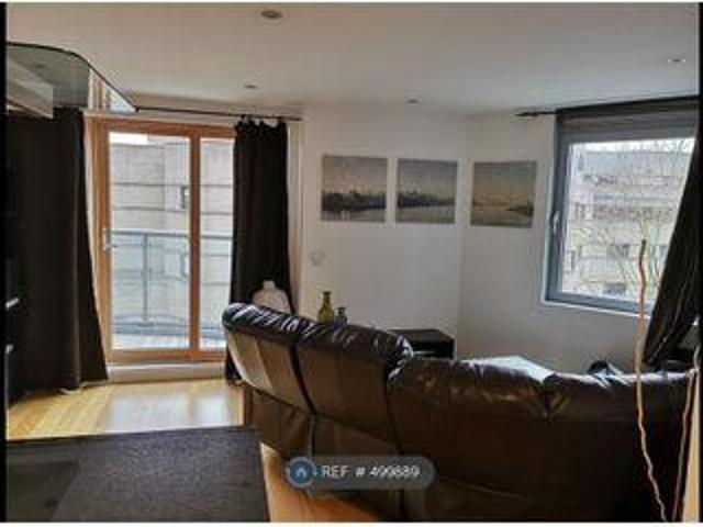 2 Bedrooms Flat for rent in Altyre Road, Croydon CR0
