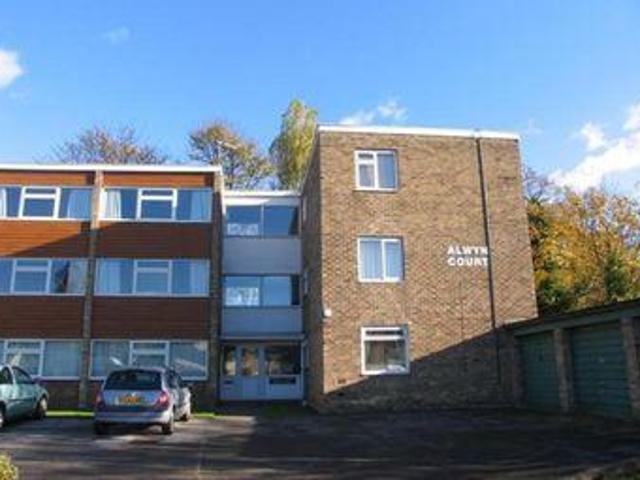 2 Bedrooms Flat for rent in Alwyn Court, Beeston, Nottingham NG9