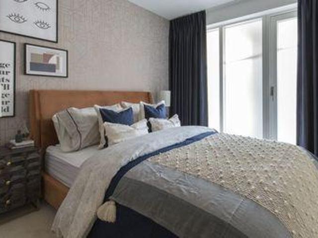 2 Bedrooms Flat for rent in Alameda Place, London E3