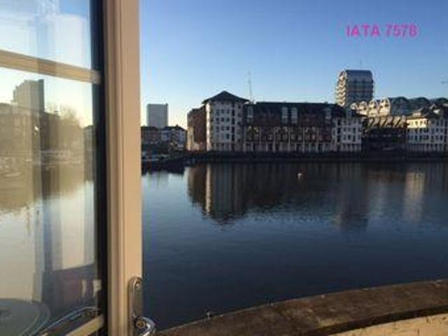 2 Bedrooms Flat for rent in Aland Court, Finland Street, London SE16