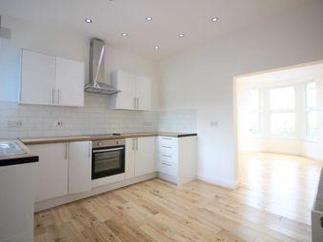 2 Bedrooms Flat for rent in Albacore Crescent, Ladywell SE13