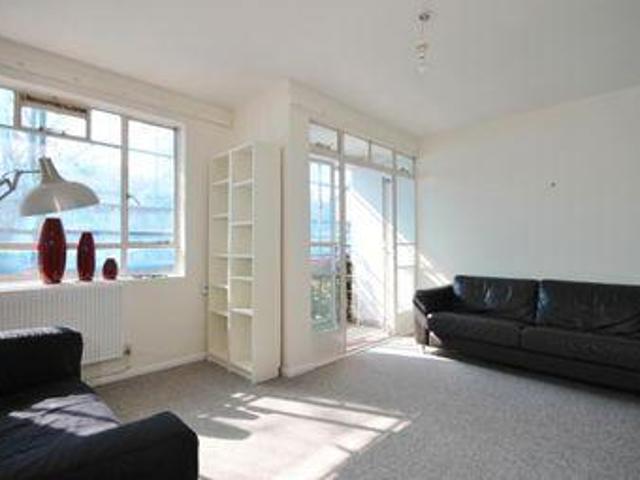 2 Bedrooms Flat for rent in Albert Drive, Southfields SW19