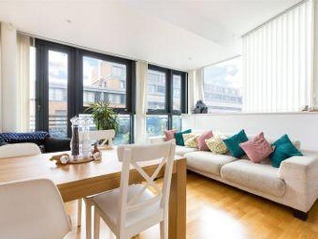 2 Bedrooms Flat for rent in Albion Buildings, 1 Albion Walk, London N1
