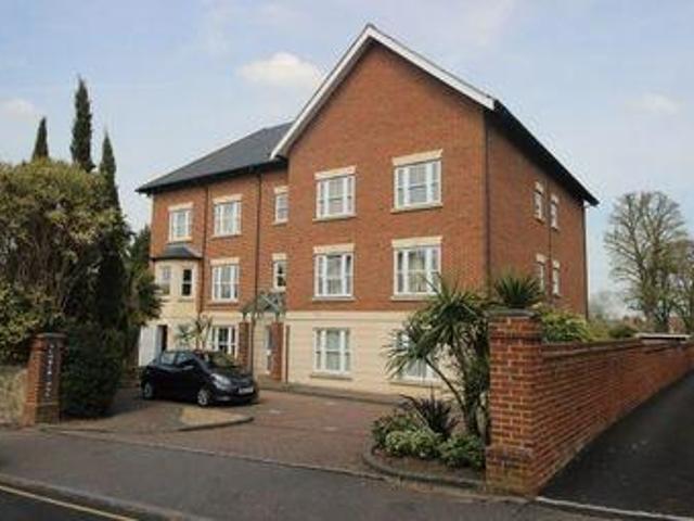 2 Bedrooms Flat for rent in Albury Road, Guildford GU1