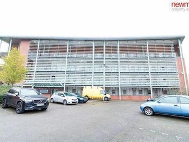 2 Bedrooms Flat for rent in Aldbourne Road, Coventry CV1