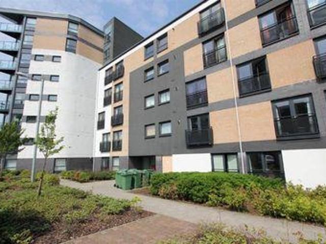 2 Bedrooms Flat for rent in Alexandra Parade, Firpark Court, Furnished G31