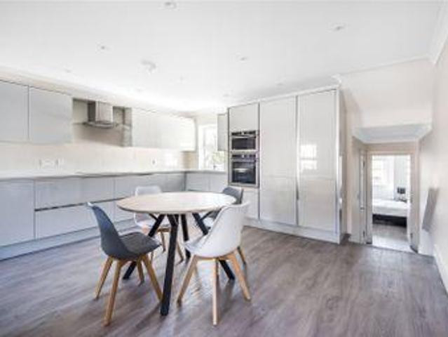 2 Bedrooms Flat for rent in Alexandra Road, Harrin, London N8