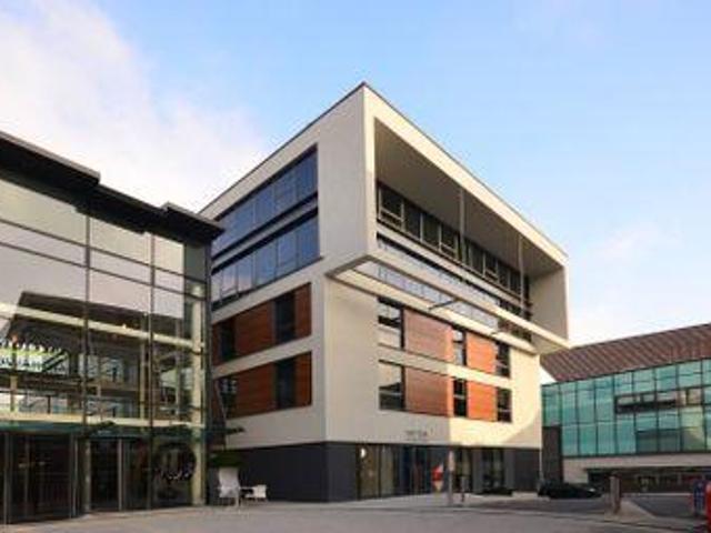 2 Bedrooms Flat for rent in Alexandra Terrace, Guildford GU1