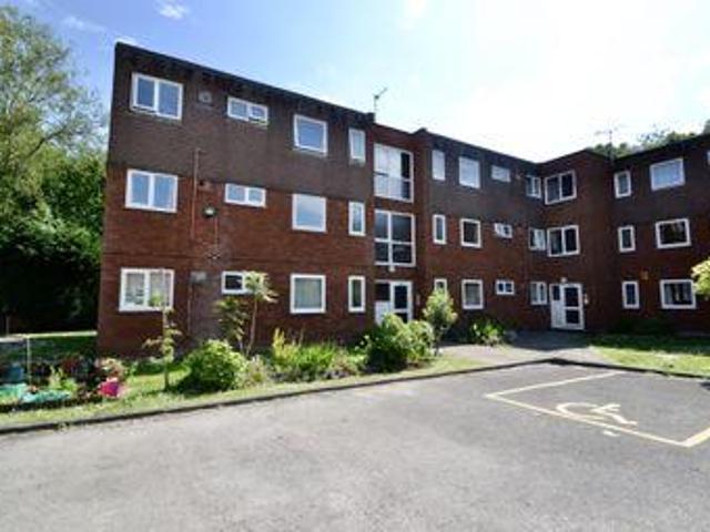2 Bedrooms Flat for rent in Allan Court, Ivygreen Road, Manchester M21