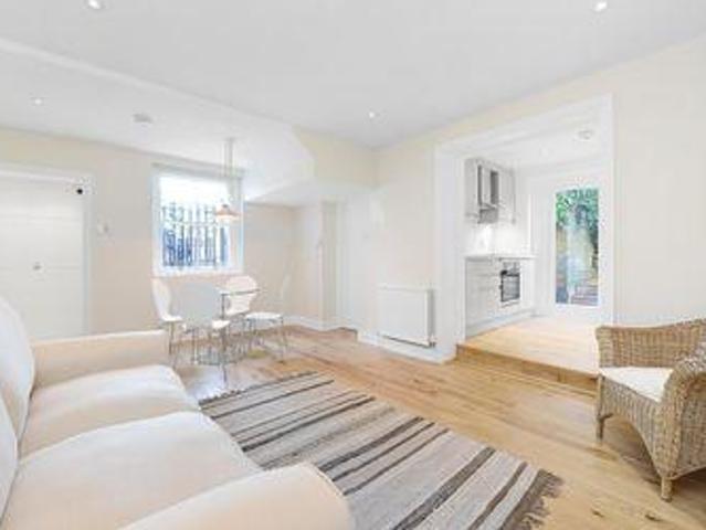 2 Bedrooms Flat for rent in Almorah Road, London N1