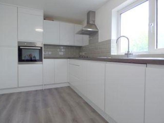 2 Bedrooms Flat for rent in Alpha Road, London SE14