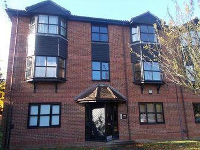 2 Bedrooms Flat for rent in Alphea Close, Colliers Wood, London SW19