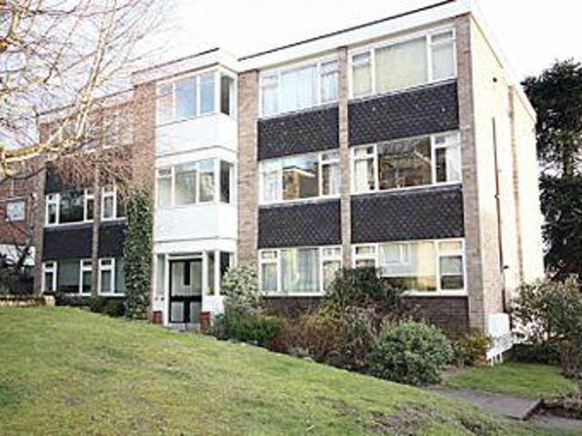2 Bedrooms Flat for rent in Alpine Court, Kenilworth, Warwickshire CV8