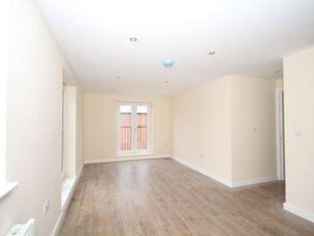 2 Bedrooms Flat for rent in Apt 4, Sapphire Court, Robin Street, Preston, Lancashire PR1