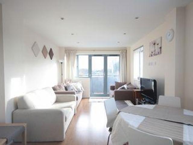 2 Bedrooms Flat for rent in Aqua House, Agate Close, Hanger Lane, London NW10