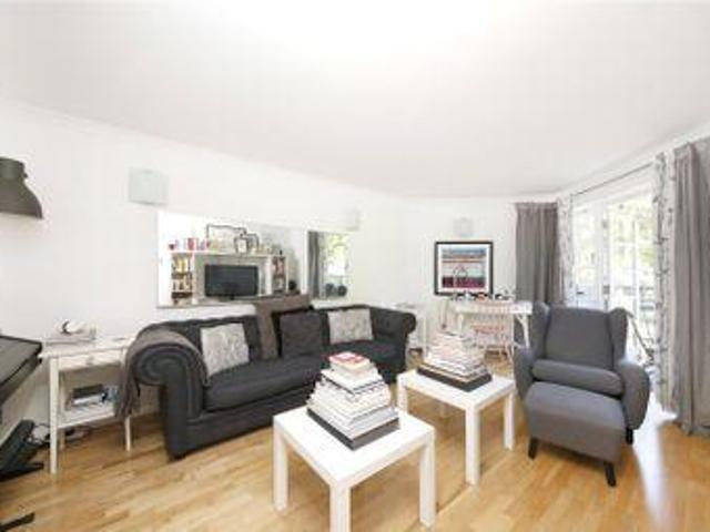 2 Bedrooms Flat for rent in Artillery House, 6 Barge Lane, London E3