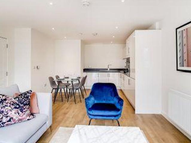 2 Bedrooms Flat for rent in Artisan Apartments, London E15
