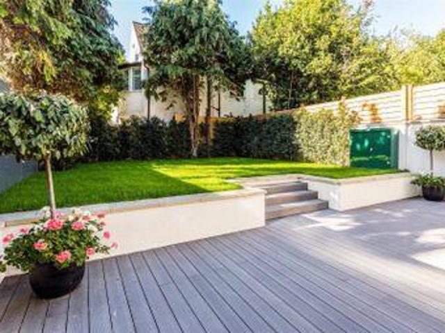 2 Bedrooms Flat for rent in Ardwick Road, London NW2