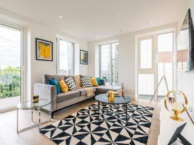 2 Bedrooms Flat for rent in Ariel House, 144 Vaughan Way E1W