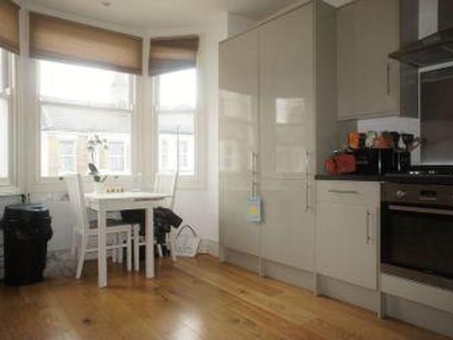 2 Bedrooms Flat for rent in Arlesford Road, London SW9