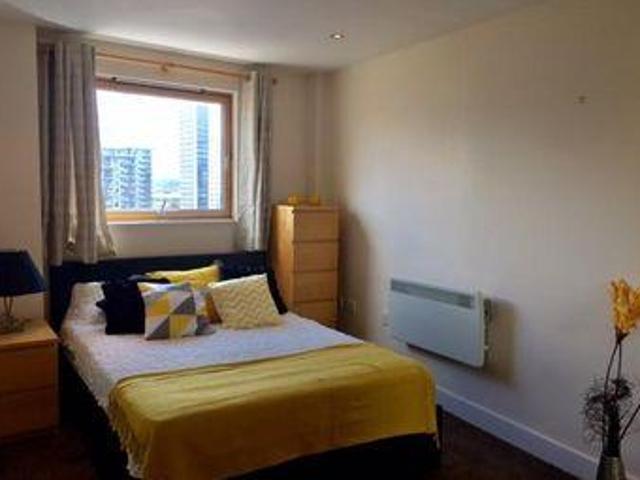 2 Bedrooms Flat for rent in Armouries Way, Hunslet, Leeds LS10
