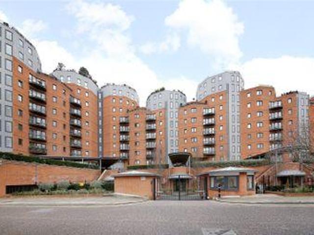 2 Bedrooms Flat for rent in Arnhem Place, London E14