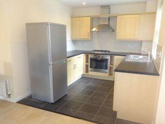 2 Bedrooms Flat for rent in Ash Apartments Chaloner Green, Wakefield WF1