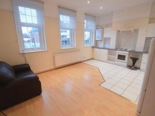 2 Bedrooms Flat for rent in Ashbourne Mansions, Finchley Road, London NW11